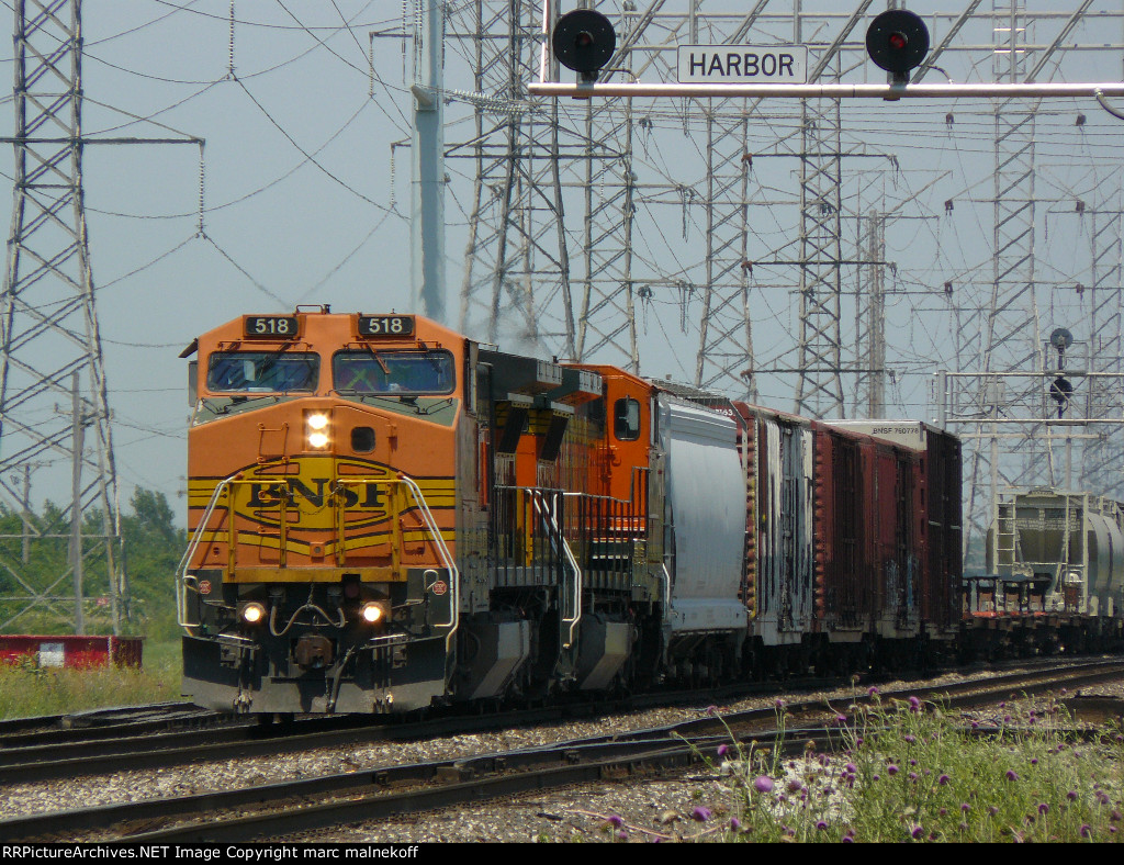 BNSF 518
